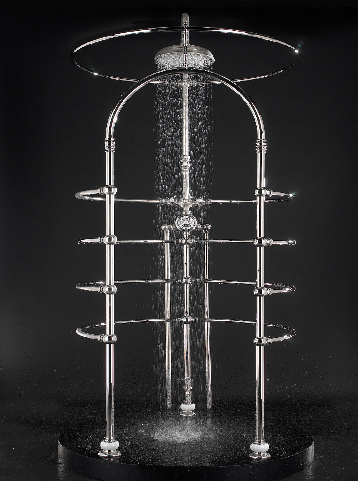 Émile free standing Jonas Needle shower